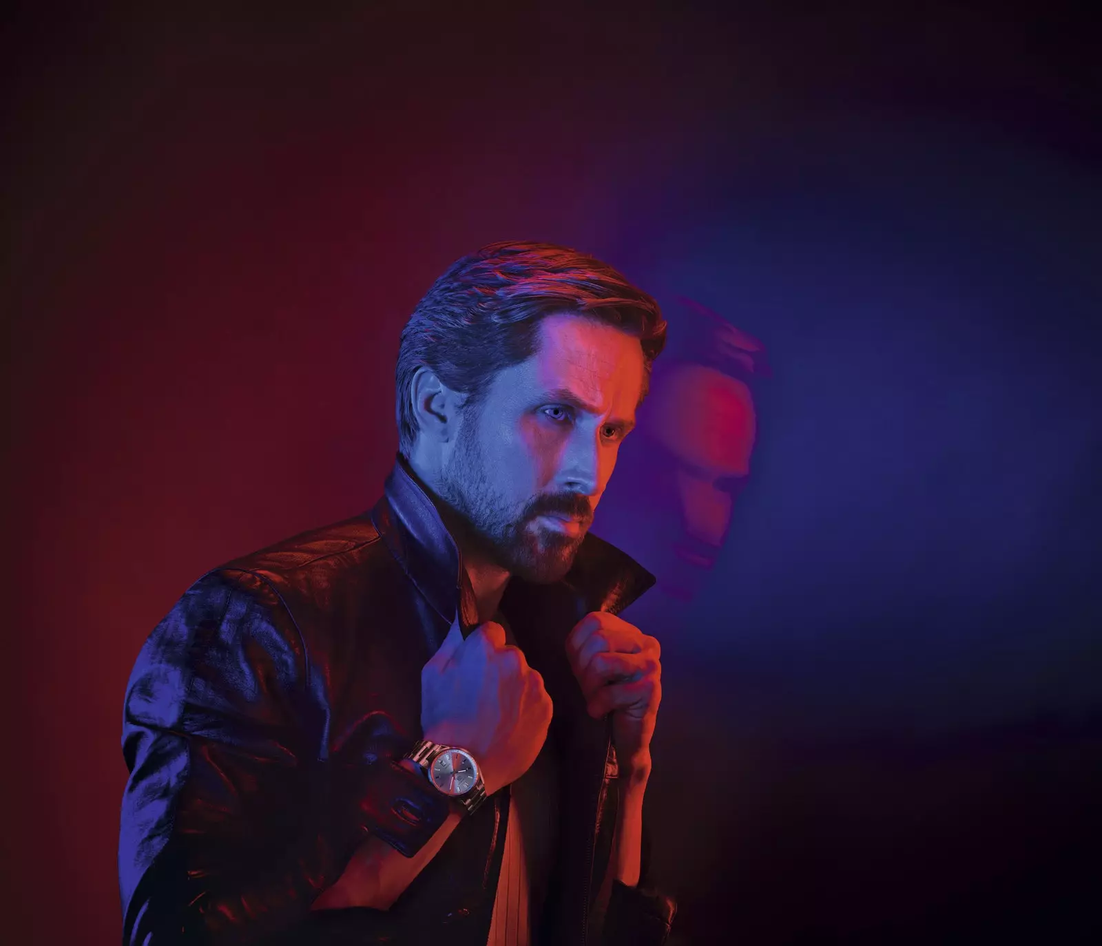 Ryan Gosling se nuwe TAG Heuer-horlosie is die beste huldeblyk aan 'Drive