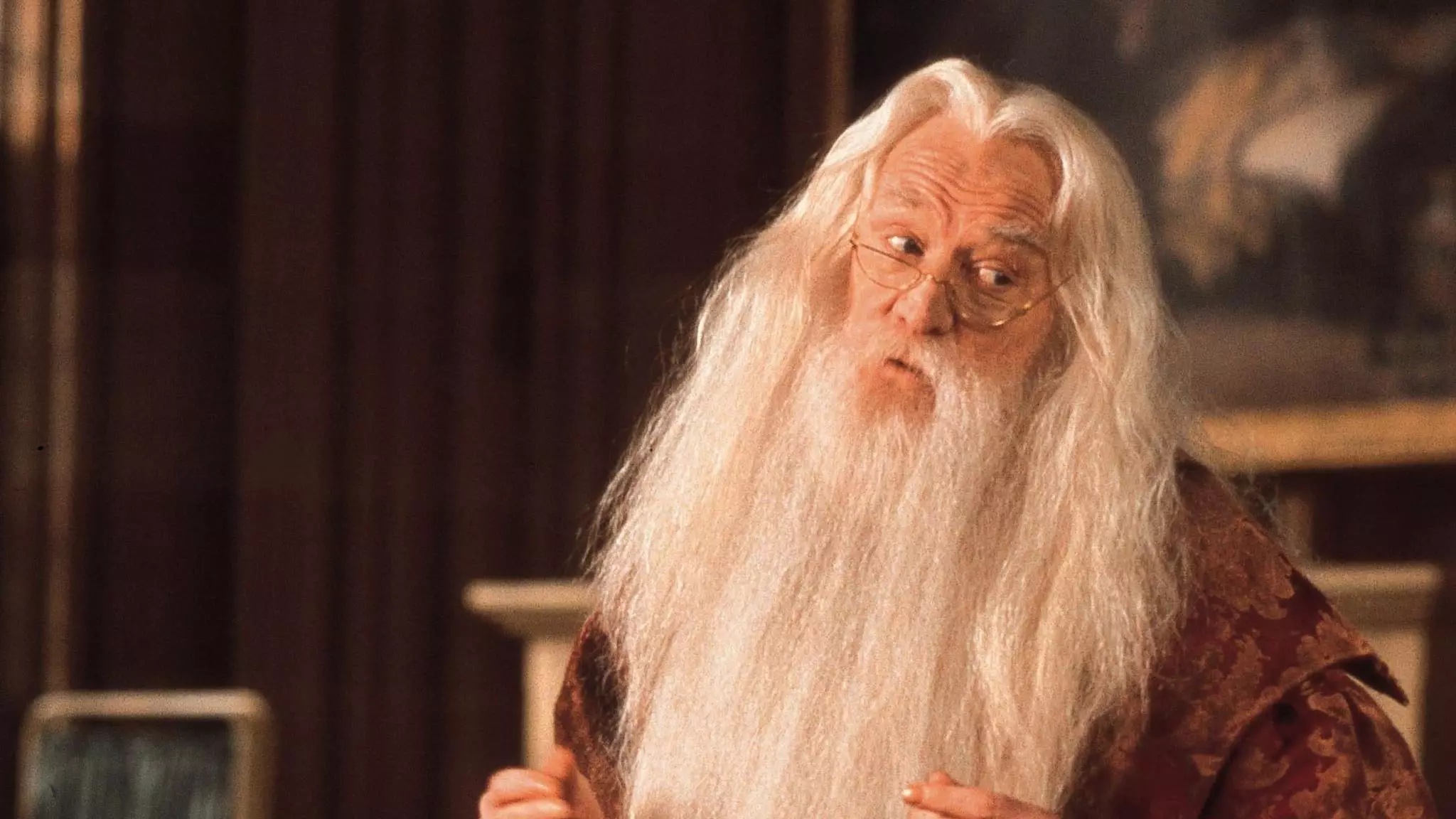 Dumbledore ugledni glumac.