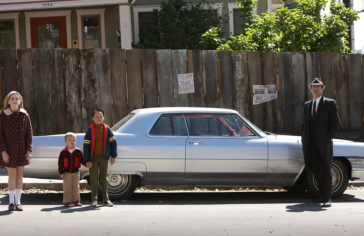 Дон Дрейпердің 1965 жылғы Cadillac Coupe De Ville-дегі «Mad Men» фильмі