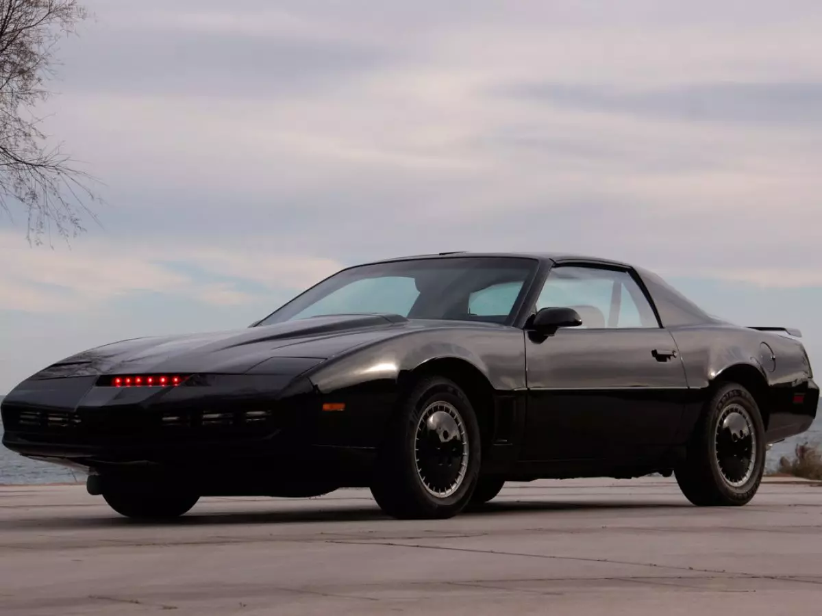 Гайхалтай машин. KITT