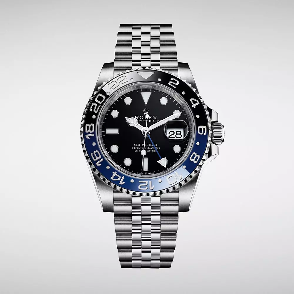 Ka Rolex siri duru ụwa elekere ihe karịrị otu narị afọ