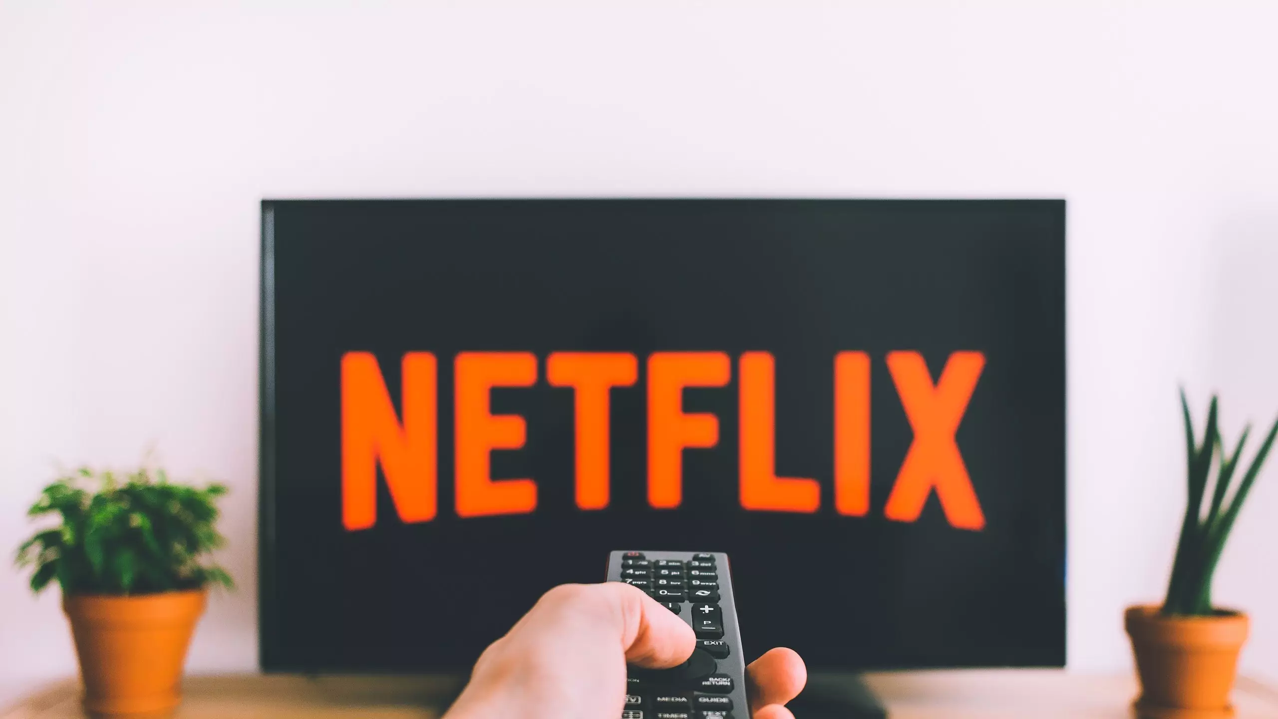 세계에서 가장 성공한 Netflix 최신 시리즈는 스페인어입니다.