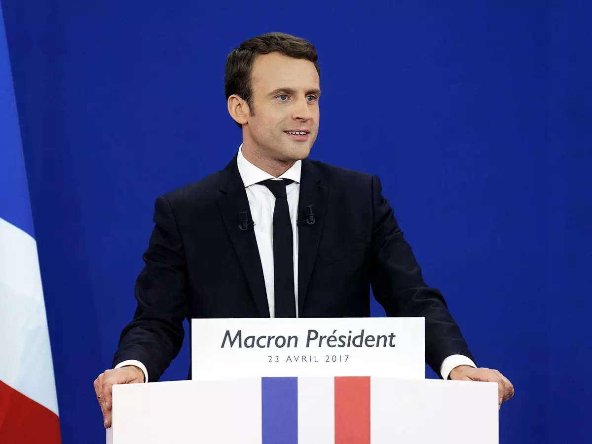 Emmanuel Macron suti