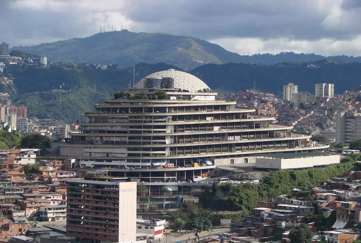 caracas xoắn ốc