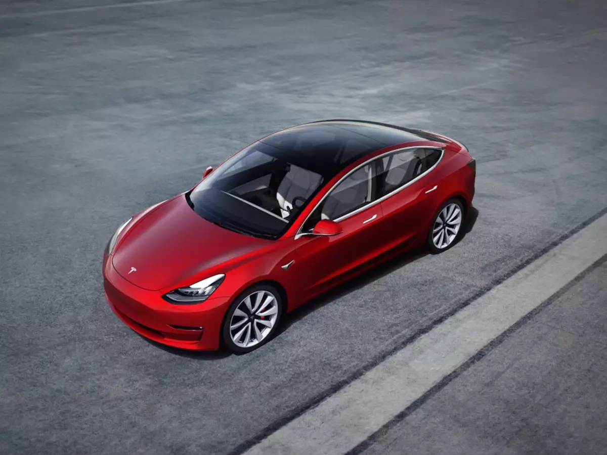 mobil tesla tanpa setir poto tanggal harga