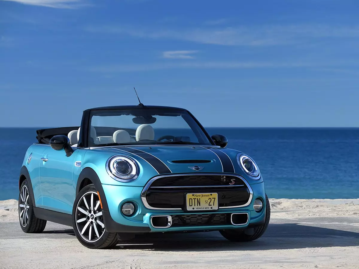 නව Mini Convertible