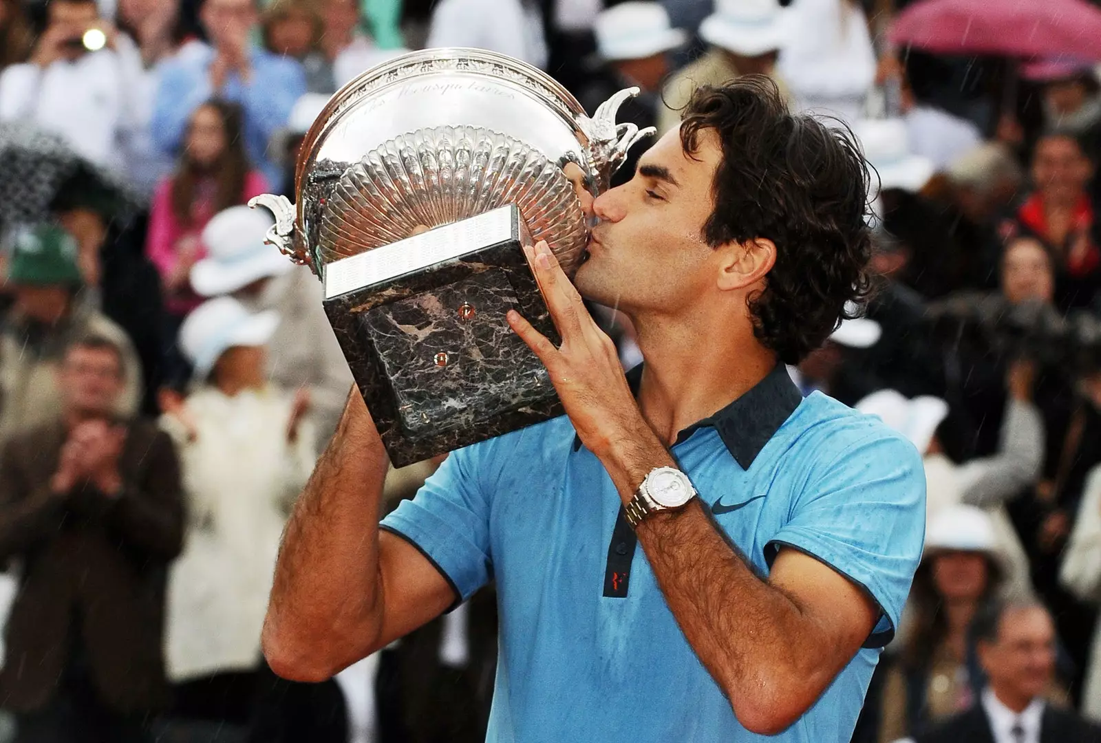 Roger Federer se horlosies wat hom altyd in sy oorwinnings vergesel, is 'n konstante huldeblyk aan Switserse meganika