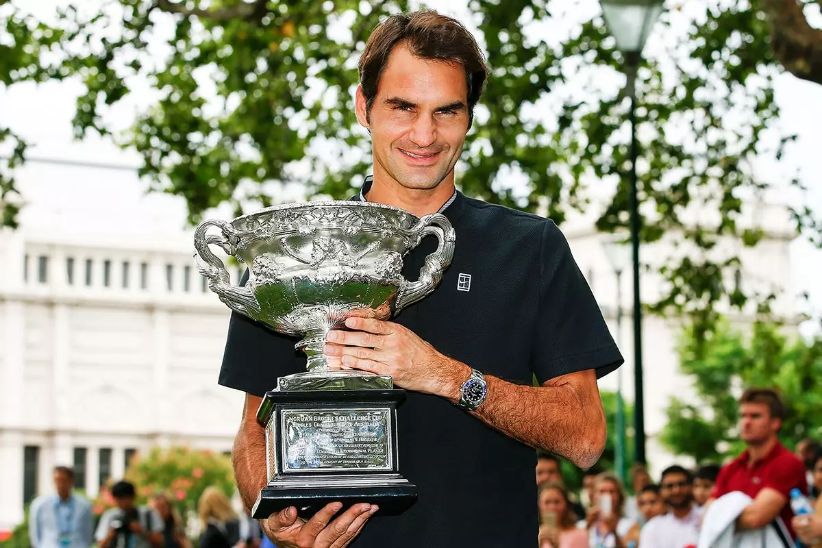 Jam tangan Roger Federer yang selalu menemaninya dalam kemenangannya merupakan penghargaan terus-menerus untuk mekanik Swiss