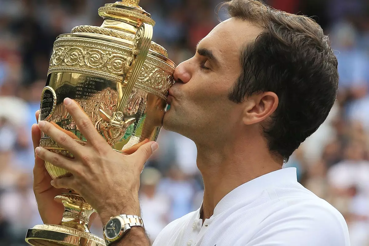 Jam tangan Roger Federer yang sentiasa menemaninya dalam kemenangannya adalah penghormatan berterusan kepada mekanik Switzerland