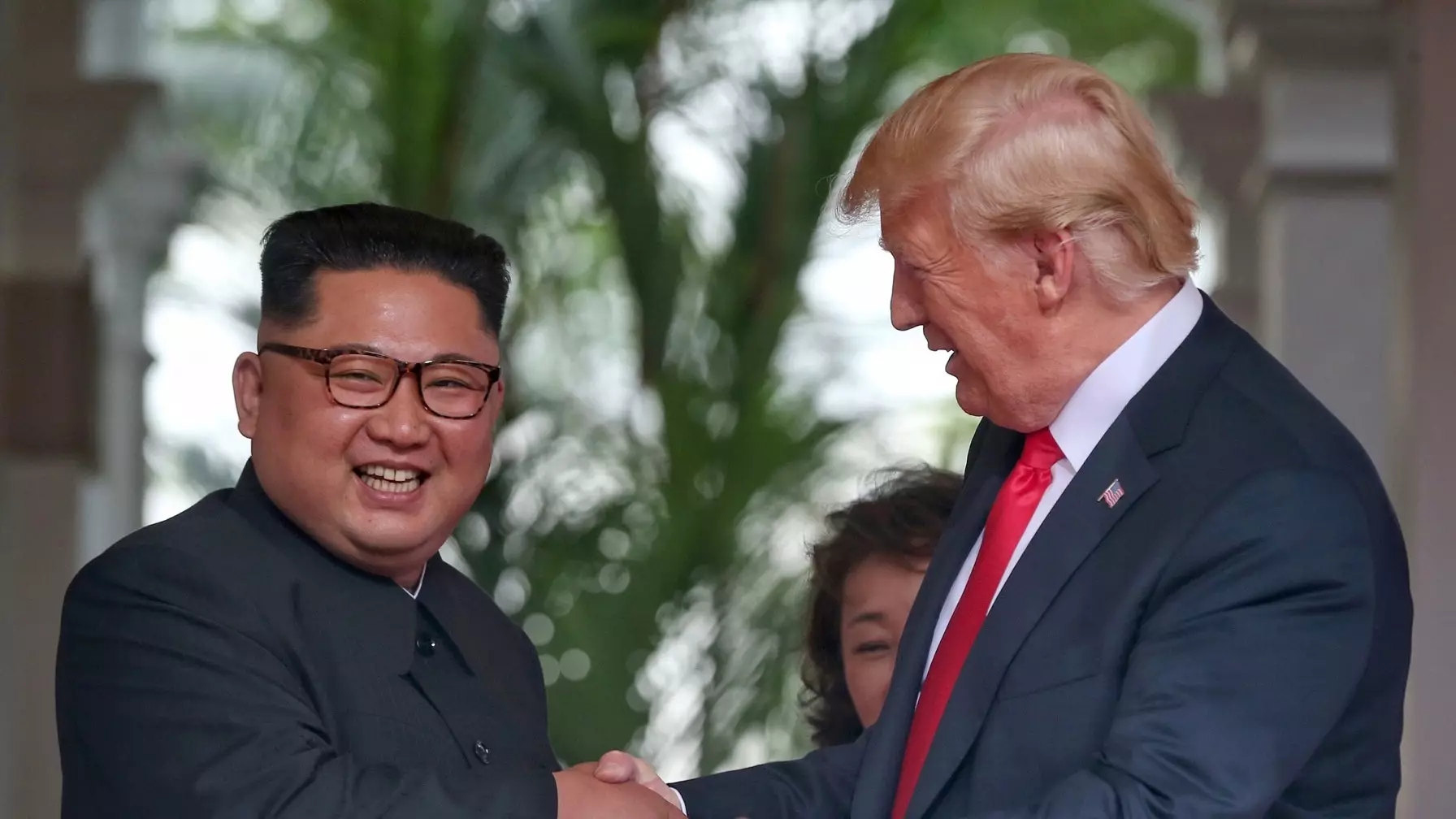 Singapurreko kazetariak izutu egiten dira TrumpKim gailurraren trailer honengatik