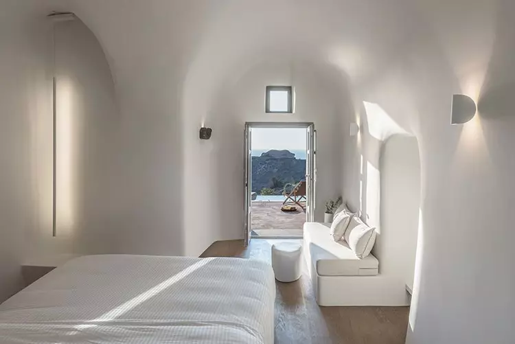 Oia Schlass Santorini