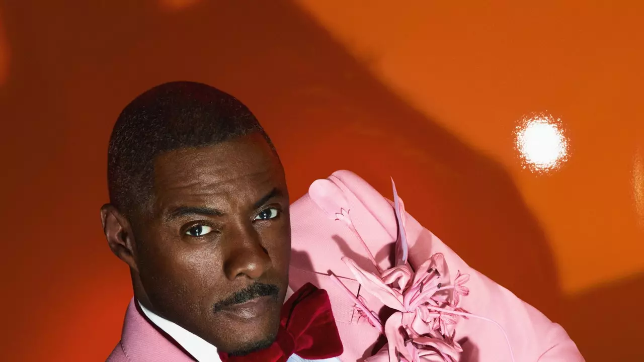 Idris Elba sy Gucci dia miara-miasa amin'ny fanangonana famantaranandro miaraka amin'ny vibe amin'ny fahavaratra
