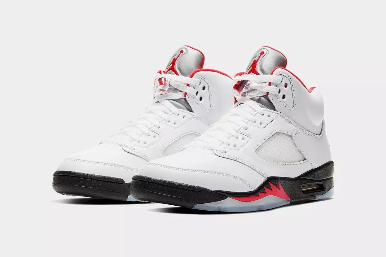 Air Jordan 5 се најбелите и најелегантните патики на брендот