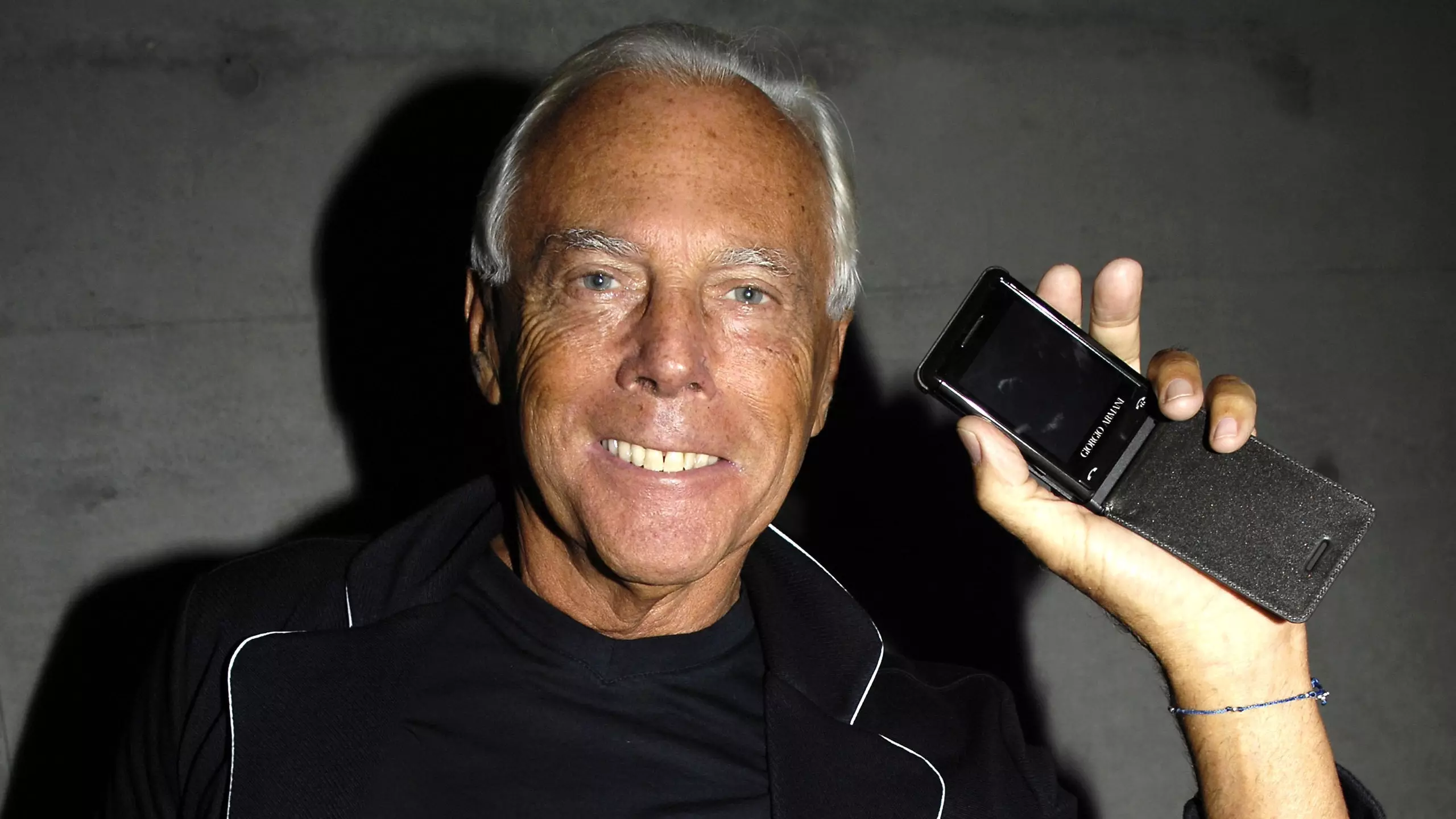 Giorgio Armani sareng Armani Samsung.