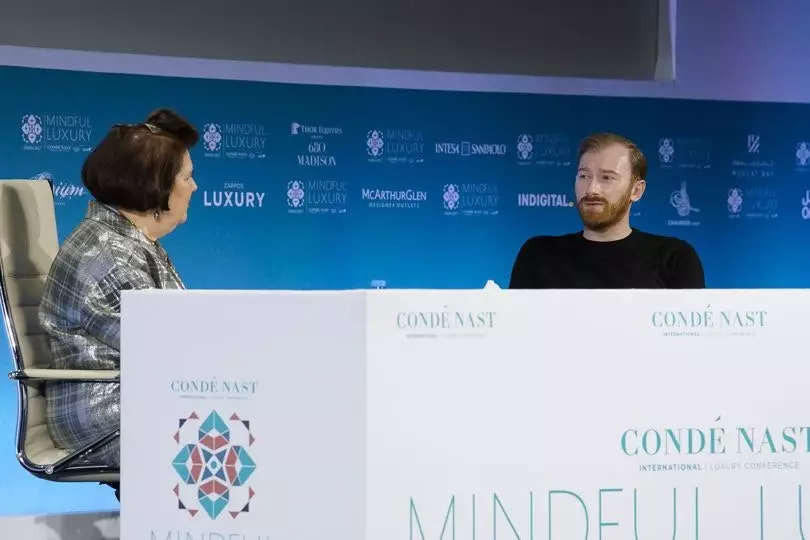 CNILux Vetements tegen de bepalingen van Guram Gvasalia