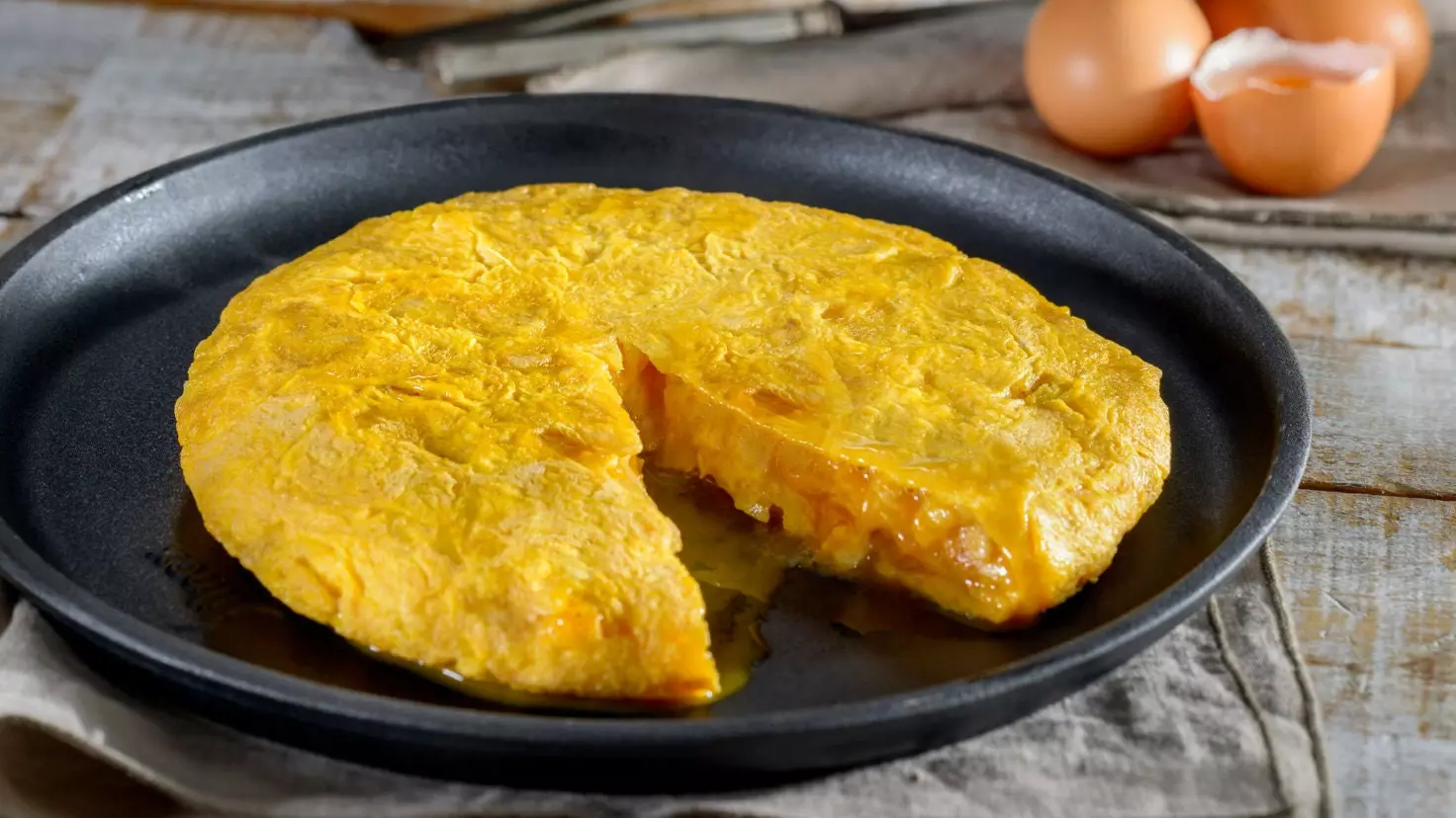 ជម្រើស omelette ដំឡូង 4 ដែលអ្នកអាចបញ្ជាទិញនៅផ្ទះនៅ Madrid