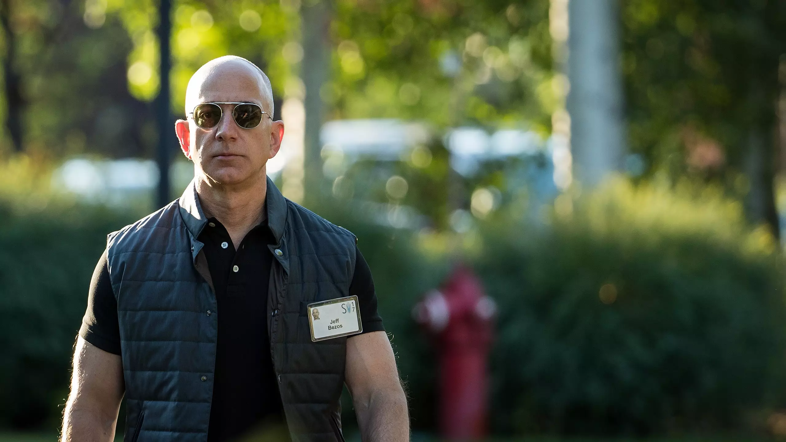 Kiel Jeff Bezos tiom taŭgas La trejnado kaj dieto, kiun vi devus sekvi por akiri korpon...