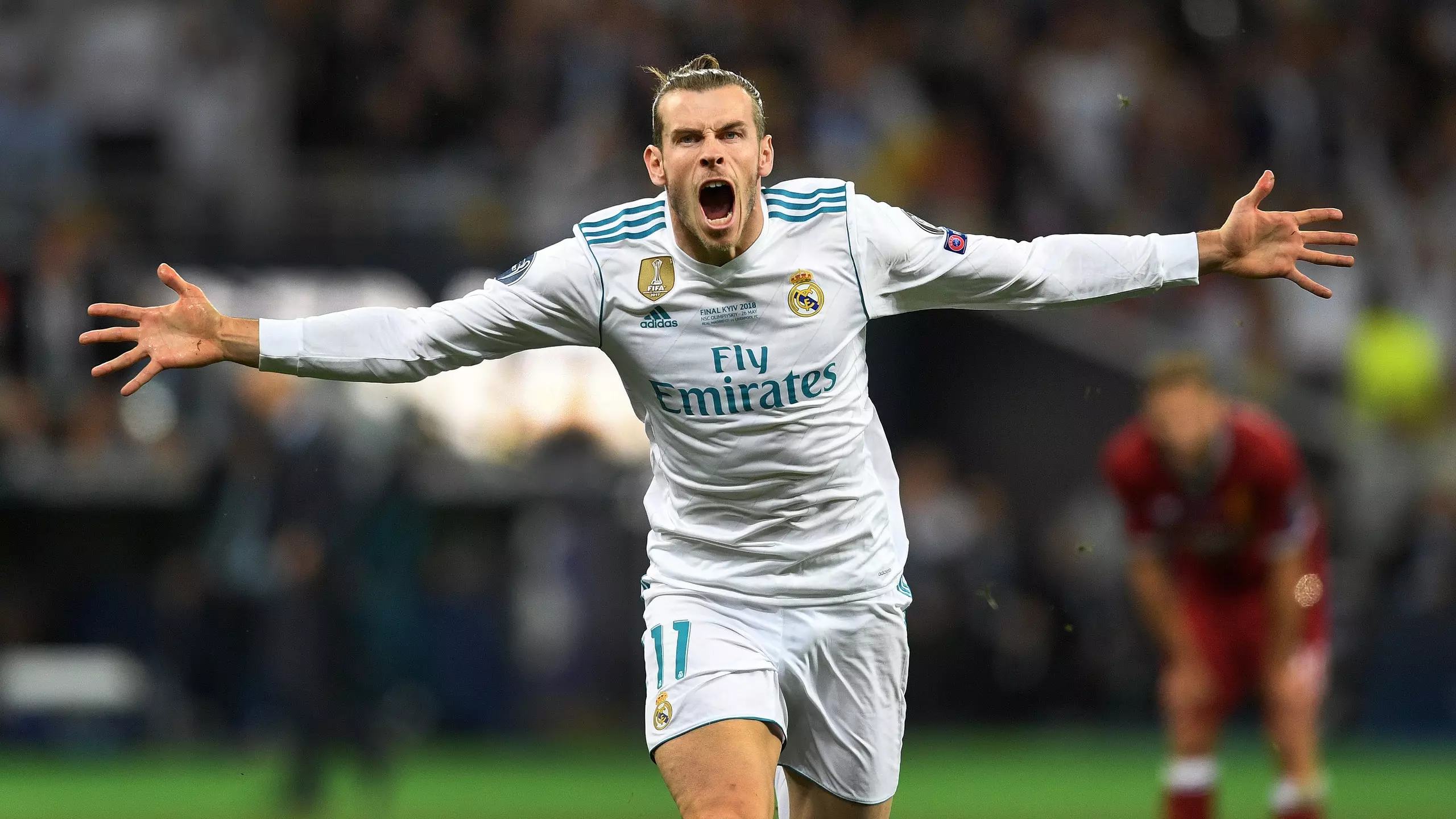 kyiv UKRAINE ថ្ងៃទី 26 ឧសភា កីឡាករ Gareth Bale របស់ Real Madrid អបអរការស៊ុតបញ្ចូលទីគ្រាប់ទីពីររបស់ក្រុមខ្លួនអំឡុងការប្រកួត UEFA Champions...