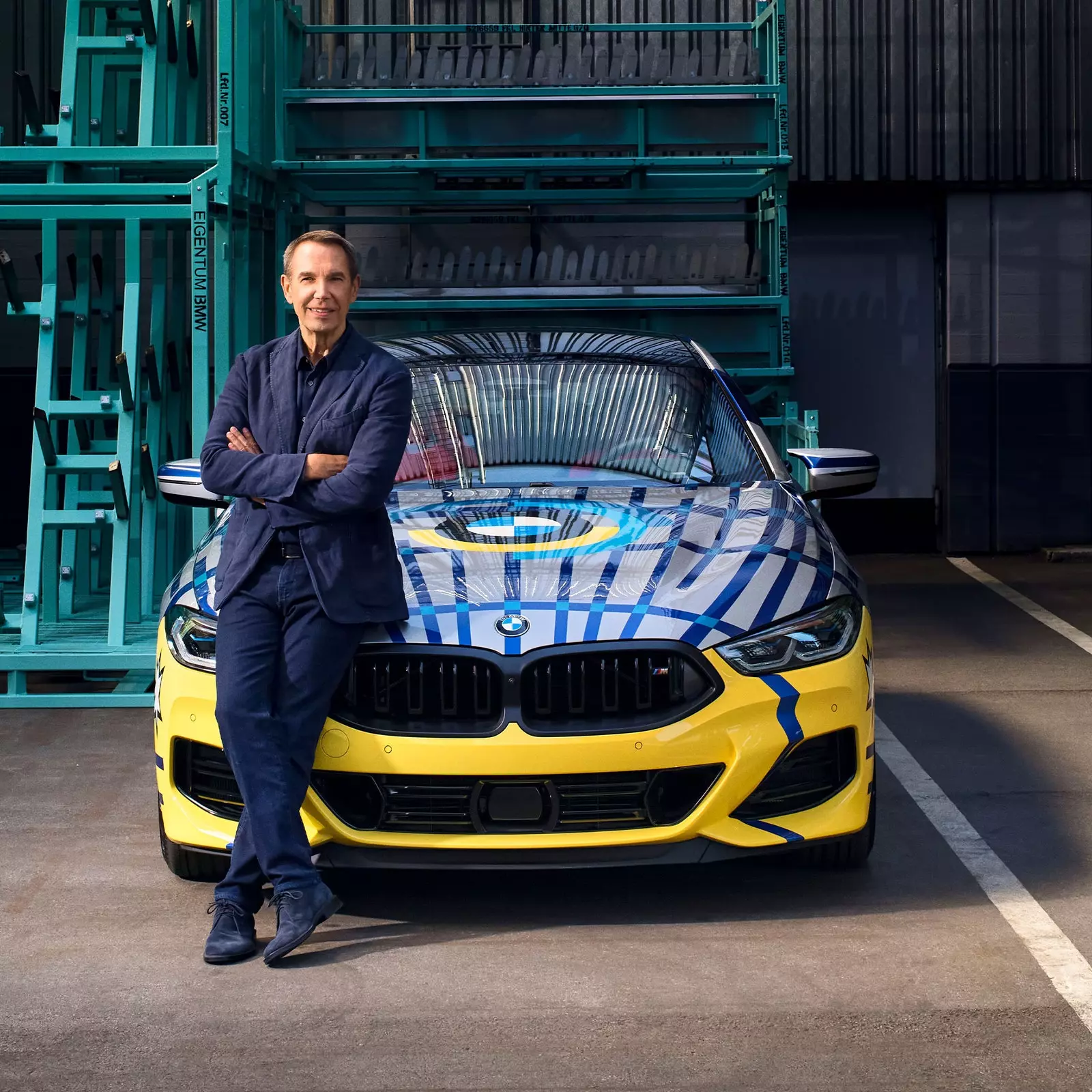 ឆ្នាំ 2022 gestaltet Jeff Koons zum zweiten Mal einen BMW künstlerisch។