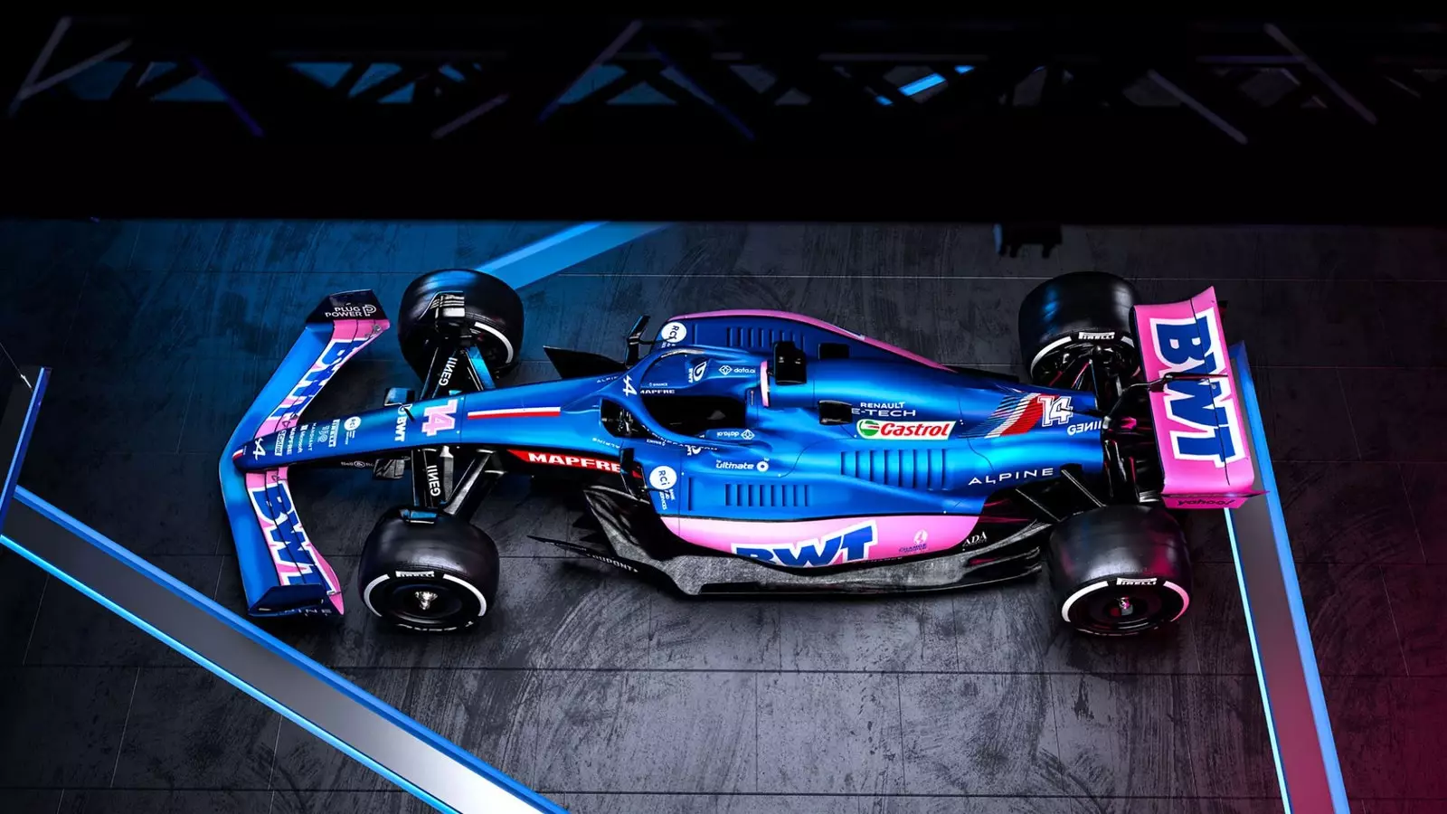 Fernando Alonso's Alpine muna 2022 haizove pink