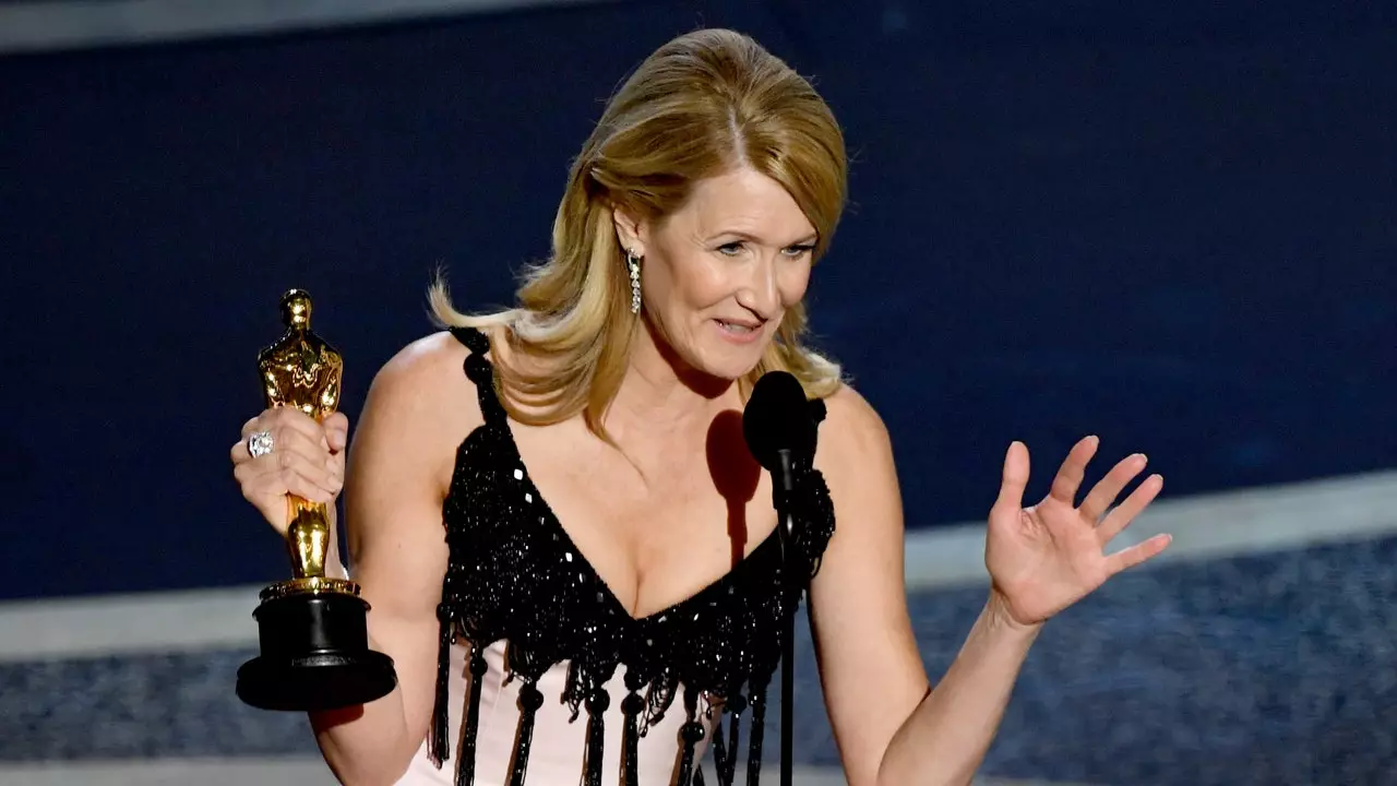 Laura Dern hinterlässt bei den Oscars 2020 eine emotionale Widmung an ihre Eltern