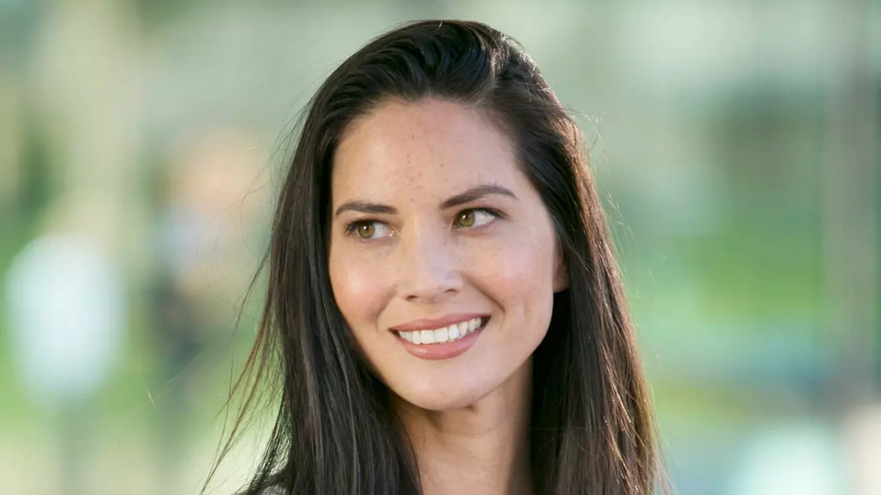 Kilode ti o ko fun Olivia Munn ni ọwọ ti o tọ si, Hollywood?