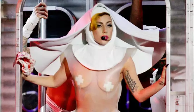 Dem Lady Gaga seng dezent Nippel