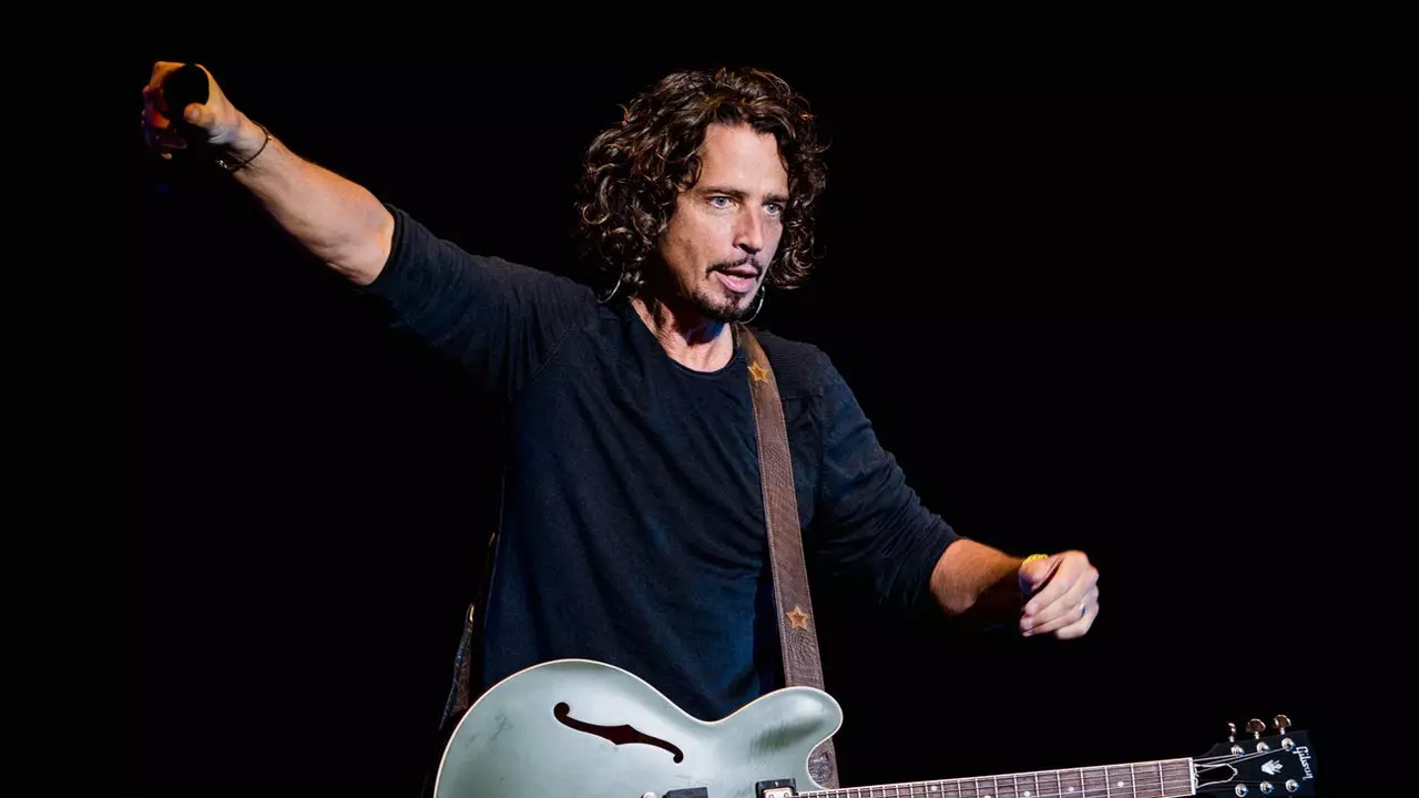 Chris Cornell, onye na-egwu egwu nke na-amaghị ebe enweghị obi ụtọ ya si bịa