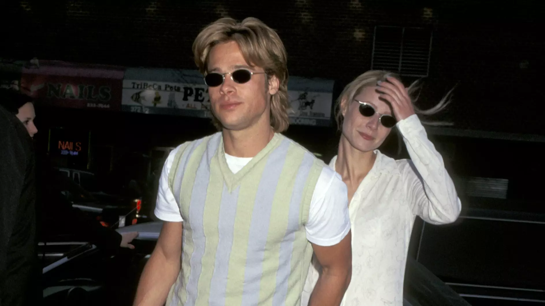 Dette billede af Brad Pitt i 1996 er alt hvad du behøver for at være den bedst klædte mand i 2022