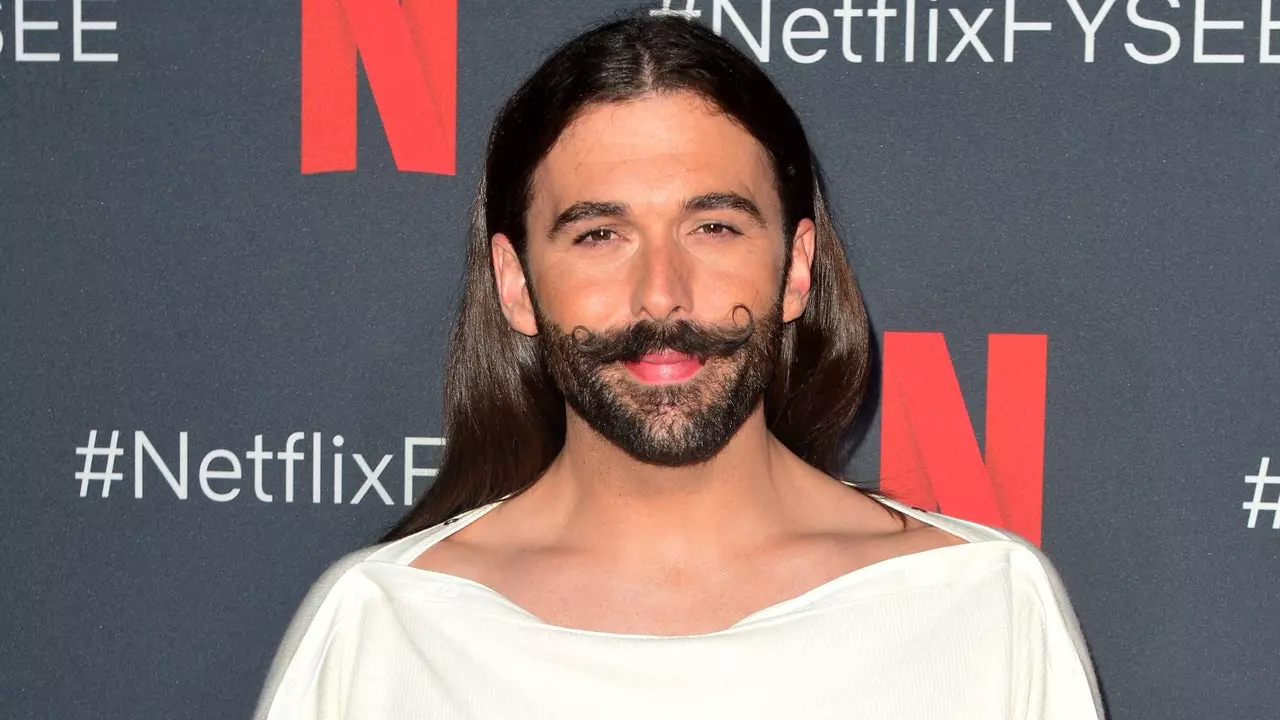 Jonathan Van Ness, ຈາກ 'Queer Eye', ສາລະພາບວ່າລາວຕິດເຊື້ອ HIV ເພື່ອກ້າວໄປອີກບາດກ້າວ ໜຶ່ງ ຕໍ່ກັບການ ຈຳ ແນກ.