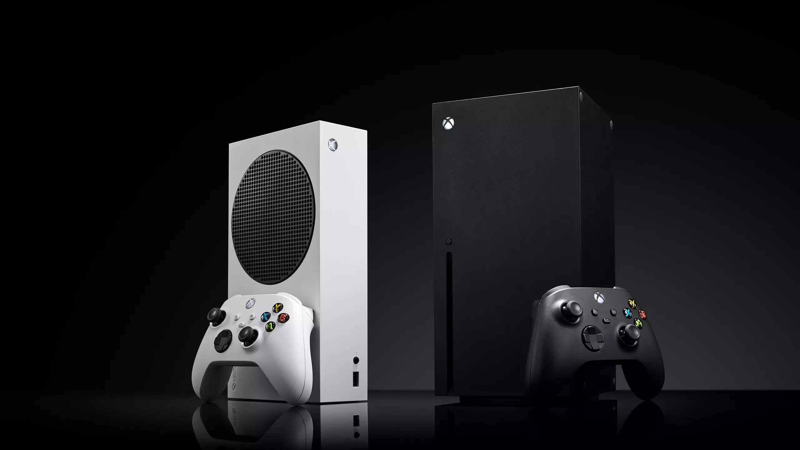 La Xbox Series S et la Xbox Series X s'affrontent.