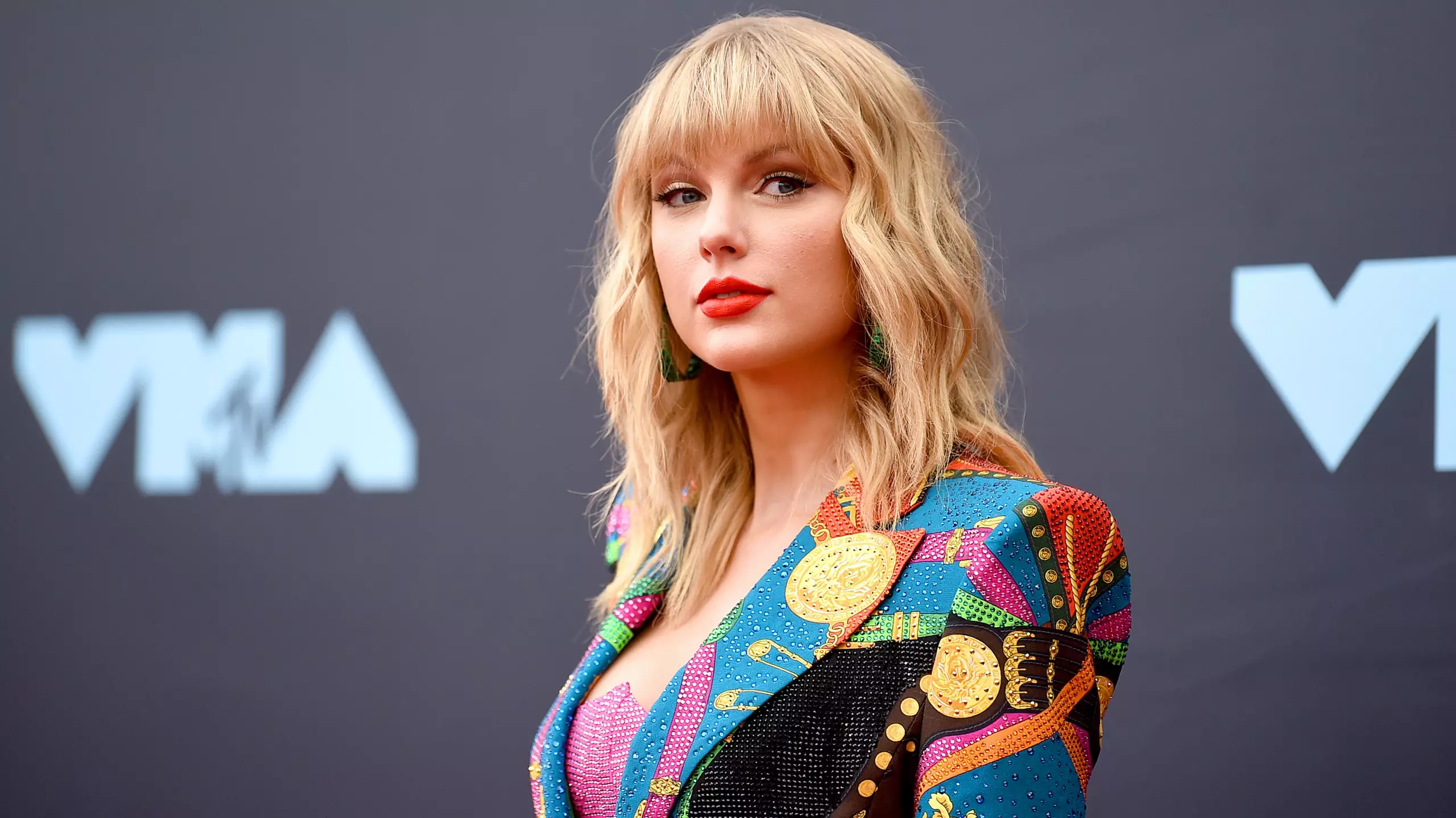 NEWARK NEW JERSEY ABUZTUAK 26 Taylor Swift 2019ko MTV Video Music Awards sarietara joan da Prudential Center-en 2019ko abuztuaren 26an...