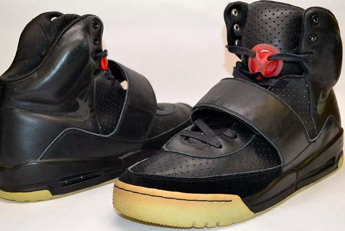 Nike Air Yeezy 1 Grammy $50.000