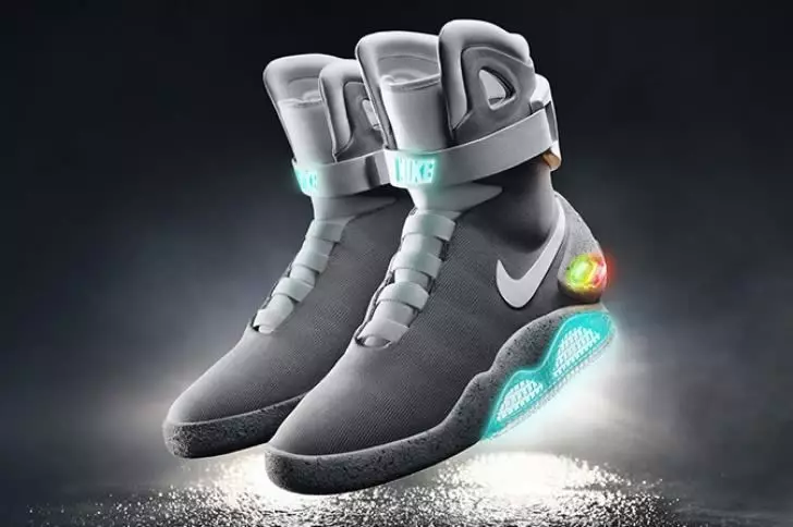 Nike Air Mag 1 37 500 долараў