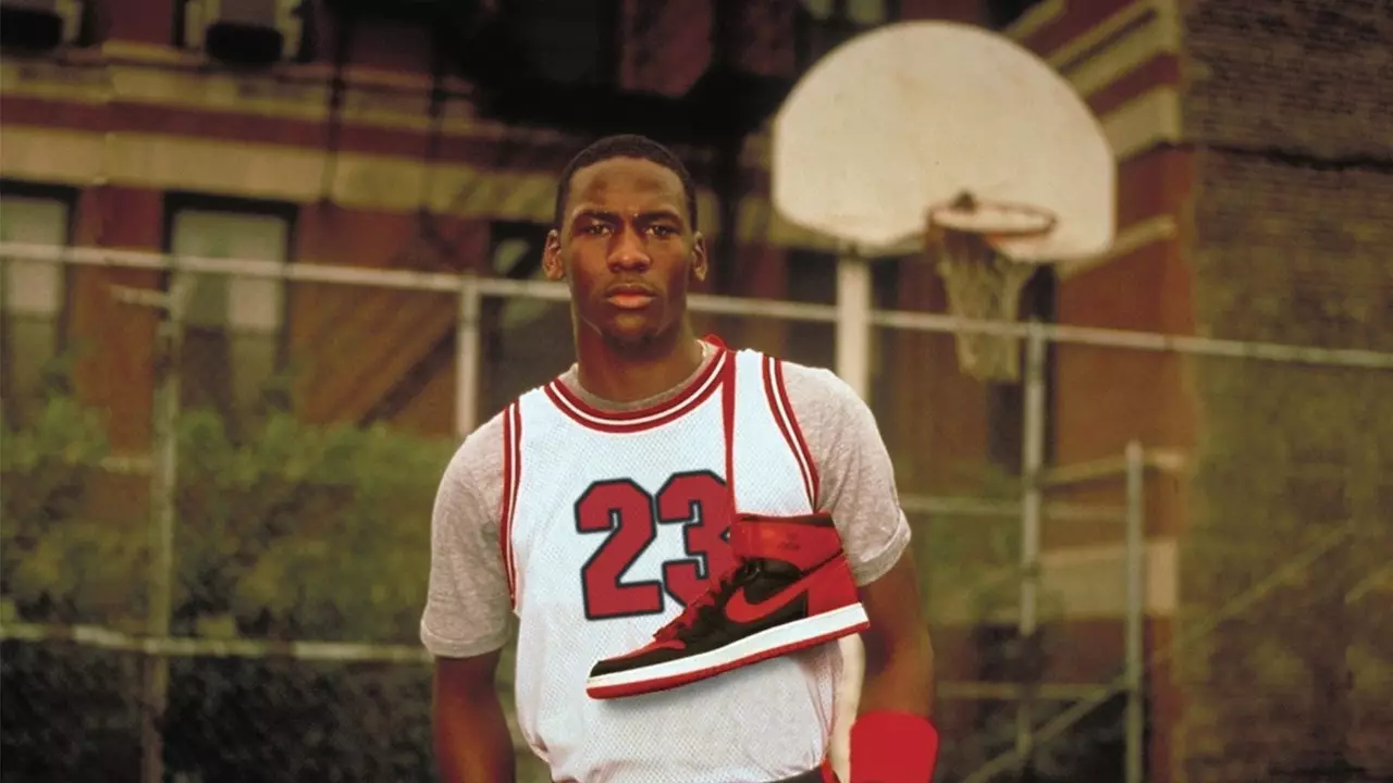Air Jordan 1: 35 гадоў абутку, якая зрабіла Nike гігантам, які сёння дзякуючы спрэчцы, хлусні і легендарнаму баскетбалісту