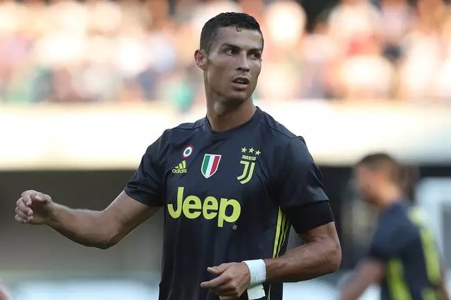 O tagata taaalo sili ona totogi o le sefulu tausaga Cristiano Ronaldo.