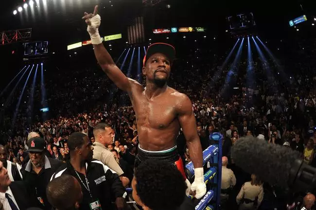 Nejlépe placení sportovci desetiletí Floyd Mayweather.