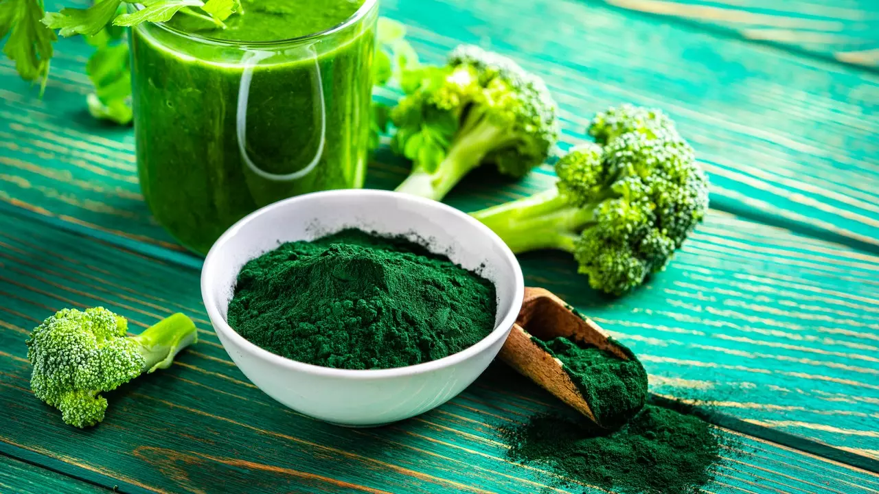 Para sa unsa ang spirulina (ug asa nimo kini paliton)?