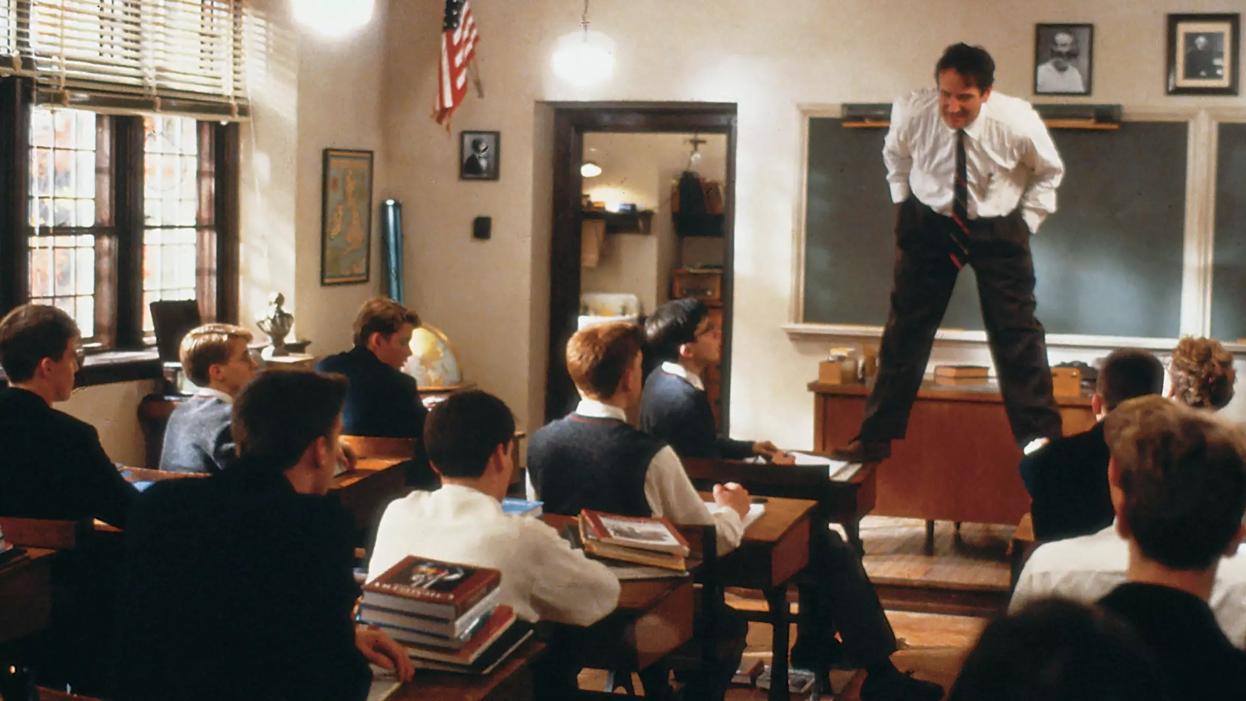 Robin Williams in 'Dead Poets Club'