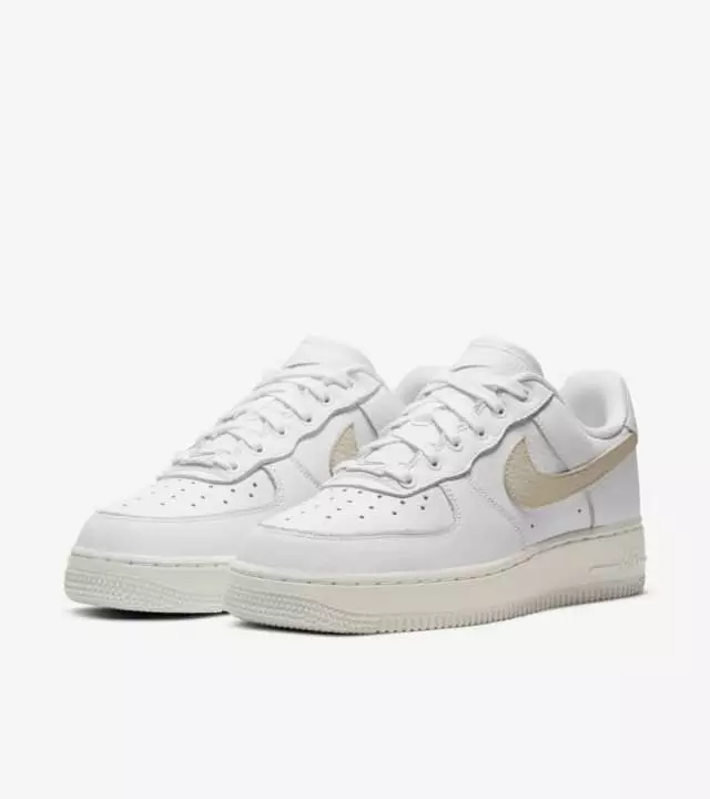 Nike Air Force 1 Light Bone