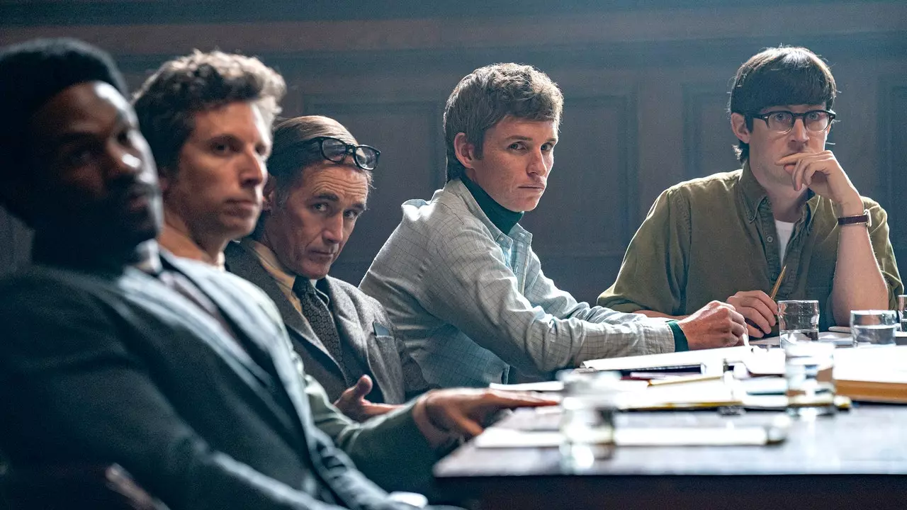 The Trial of the Chicago 7 (Netflix) minangka Taman Tema Aaron Sorkin