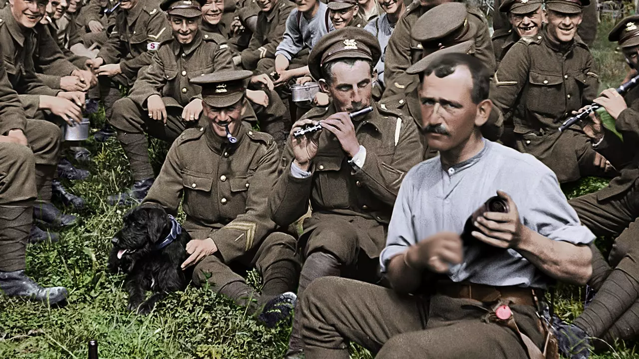 Beatles, leagens en soldaten yn kleur: De frjemde dokumintêres fan Peter Jackson