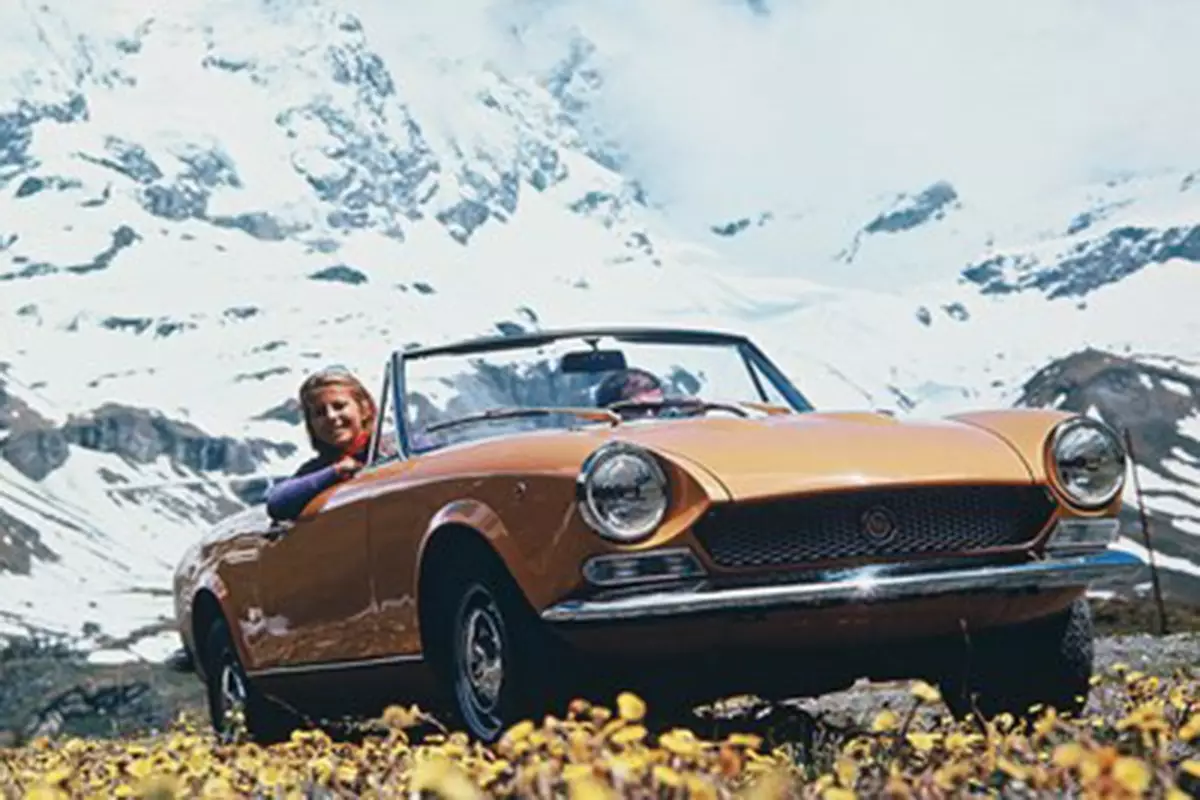 I-Fiat 124 Sport Spider