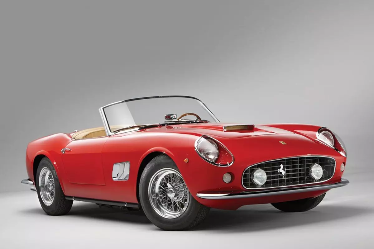 פרארי 250GT SWB California Spyder