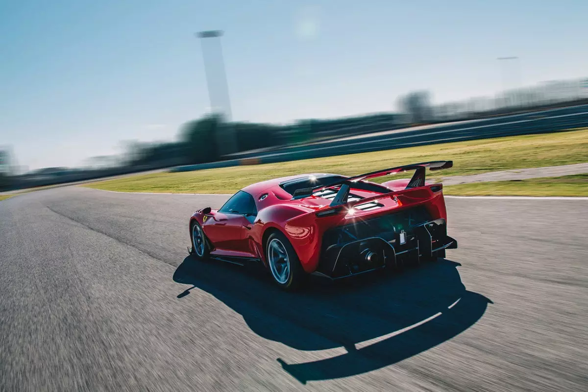 ferrari p80c suratlary görkezýär