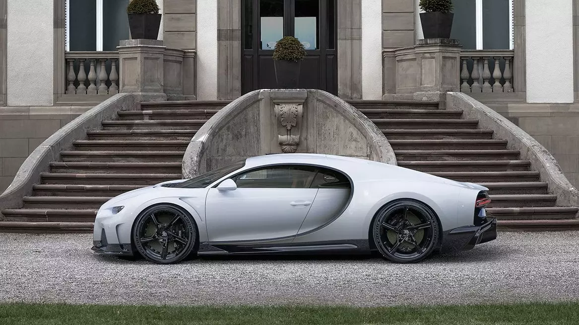 I-Bugatti Chiron Super Sport