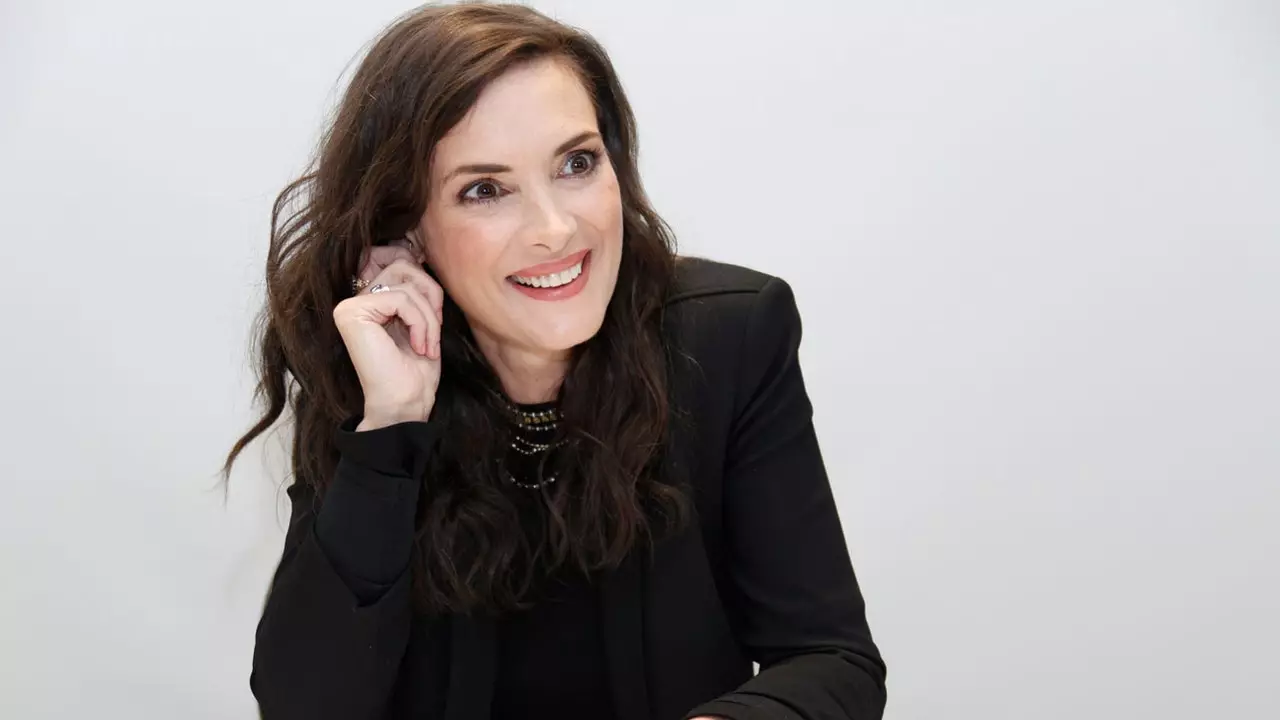 Winona Ryder, a 90-es évek múzsája követeli a popkultúra trónját