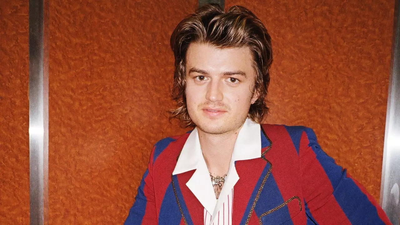 UJoe Keery: "Ndandicinga ukuba baza kundibulala ekuqaleni 'kweZinto ezingaziwayo', kuba ndadlala i-idit boyfriend ehlala efa kuqala"